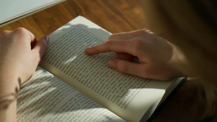 10 Benefits of Reading: Why You Should Read Every Day - Lifehack
